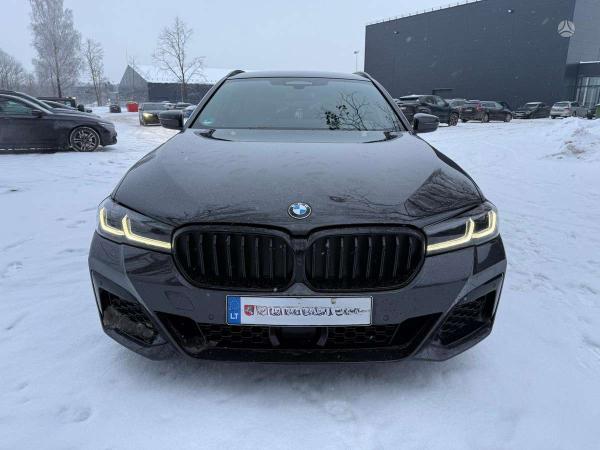 Melns BMW 520 2022 Kauņa, ar dzinēja tilpumu 2.00 L un nobraukumu 126 tūkst. km par 29500 €, foto 3 vietnē AUTOMOTO.COM.LV