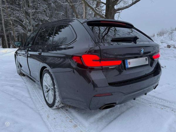 Melns BMW 520 2022 Kauņa, ar dzinēja tilpumu 2.00 L un nobraukumu 126 tūkst. km par 29500 €, foto 6 vietnē AUTOMOTO.COM.LV