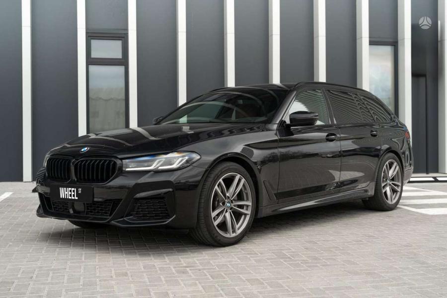 Melns BMW 520 2022 Viļņa, ar dzinēja tilpumu 2.00 L un nobraukumu 86 tūkst. km par 31950 €, foto 1 vietnē AUTOMOTO.COM.LV