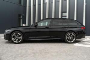 Melns BMW 520 2022 Viļņa, ar dzinēja tilpumu 2.00 L un nobraukumu 86 tūkst. km par 31950 €, foto 3 vietnē AUTOMOTO.COM.LV