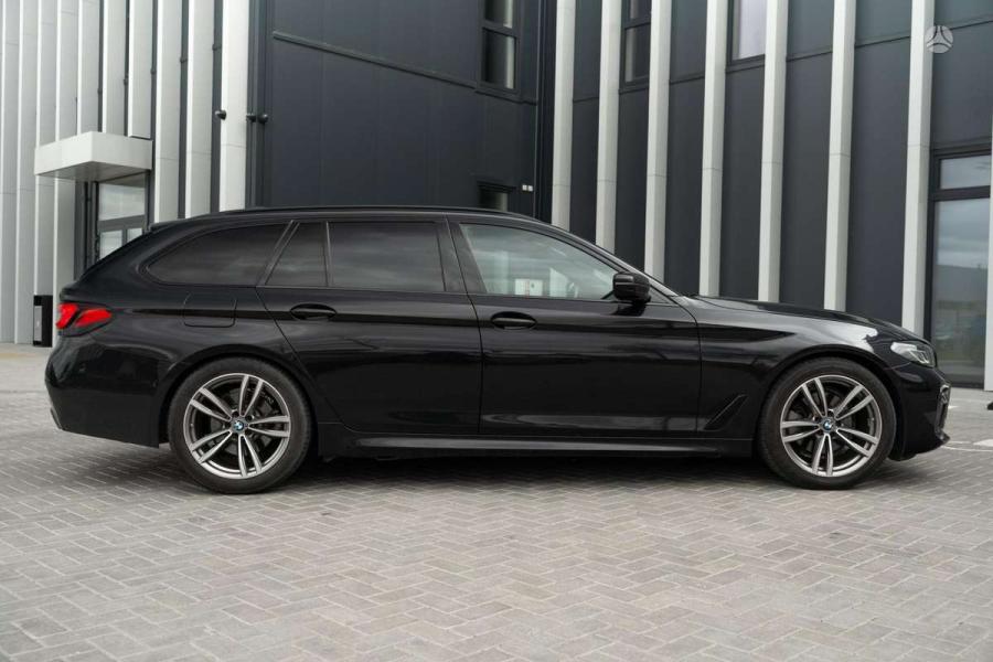 Melns BMW 520 2022 Viļņa, ar dzinēja tilpumu 2.00 L un nobraukumu 86 tūkst. km par 31950 €, foto 7 vietnē AUTOMOTO.COM.LV