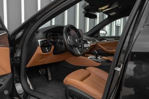 Melns BMW 520 2022 Viļņa, ar dzinēja tilpumu 2.00 L un nobraukumu 86 tūkst. km par 31950 €, foto 16 vietnē AUTOMOTO.COM.LV