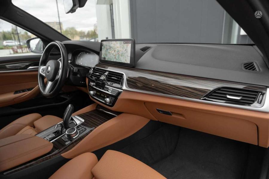 Melns BMW 520 2022 Viļņa, ar dzinēja tilpumu 2.00 L un nobraukumu 86 tūkst. km par 31950 €, foto 19 vietnē AUTOMOTO.COM.LV