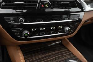 Melns BMW 520 2022 Viļņa, ar dzinēja tilpumu 2.00 L un nobraukumu 86 tūkst. km par 31950 €, foto 33 vietnē AUTOMOTO.COM.LV