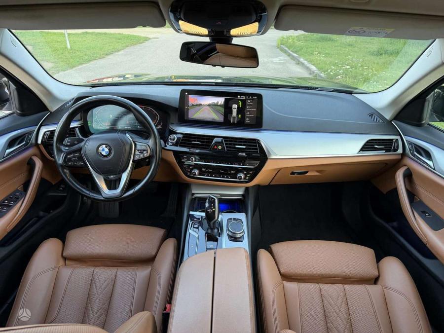 Melns BMW 520 2022 Kauņa, ar dzinēja tilpumu 2.00 L un nobraukumu 400 tūkst. km par 16700 €, foto 3 vietnē AUTOMOTO.COM.LV