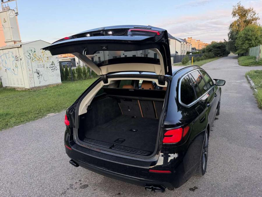 Melns BMW 520 2022 Kauņa, ar dzinēja tilpumu 2.00 L un nobraukumu 400 tūkst. km par 16700 €, foto 9 vietnē AUTOMOTO.COM.LV