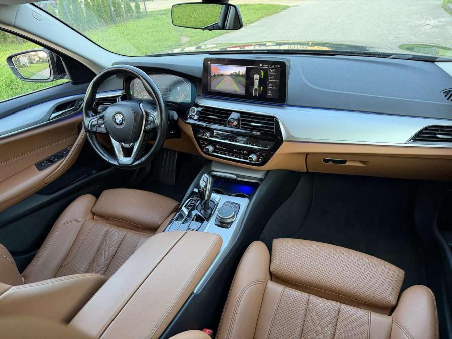 Melns BMW 520 2022 Kauņa, ar dzinēja tilpumu 2.00 L un nobraukumu 400 tūkst. km par 16700 €, foto 10 vietnē AUTOMOTO.COM.LV