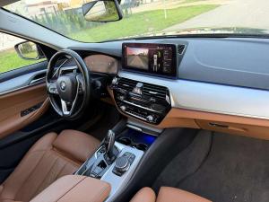 Melns BMW 520 2022 Kauņa, ar dzinēja tilpumu 2.00 L un nobraukumu 400 tūkst. km par 16700 €, foto 12 vietnē AUTOMOTO.COM.LV