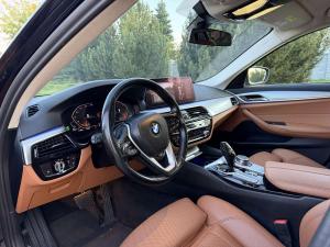 Melns BMW 520 2022 Kauņa, ar dzinēja tilpumu 2.00 L un nobraukumu 400 tūkst. km par 16700 €, foto 13 vietnē AUTOMOTO.COM.LV