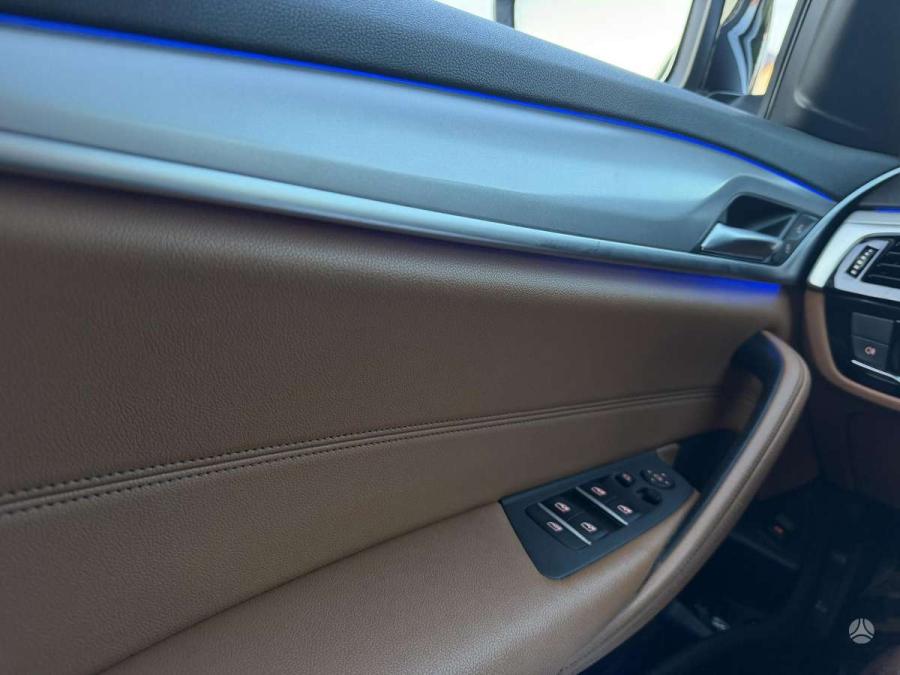 Melns BMW 520 2022 Kauņa, ar dzinēja tilpumu 2.00 L un nobraukumu 400 tūkst. km par 16700 €, foto 22 vietnē AUTOMOTO.COM.LV