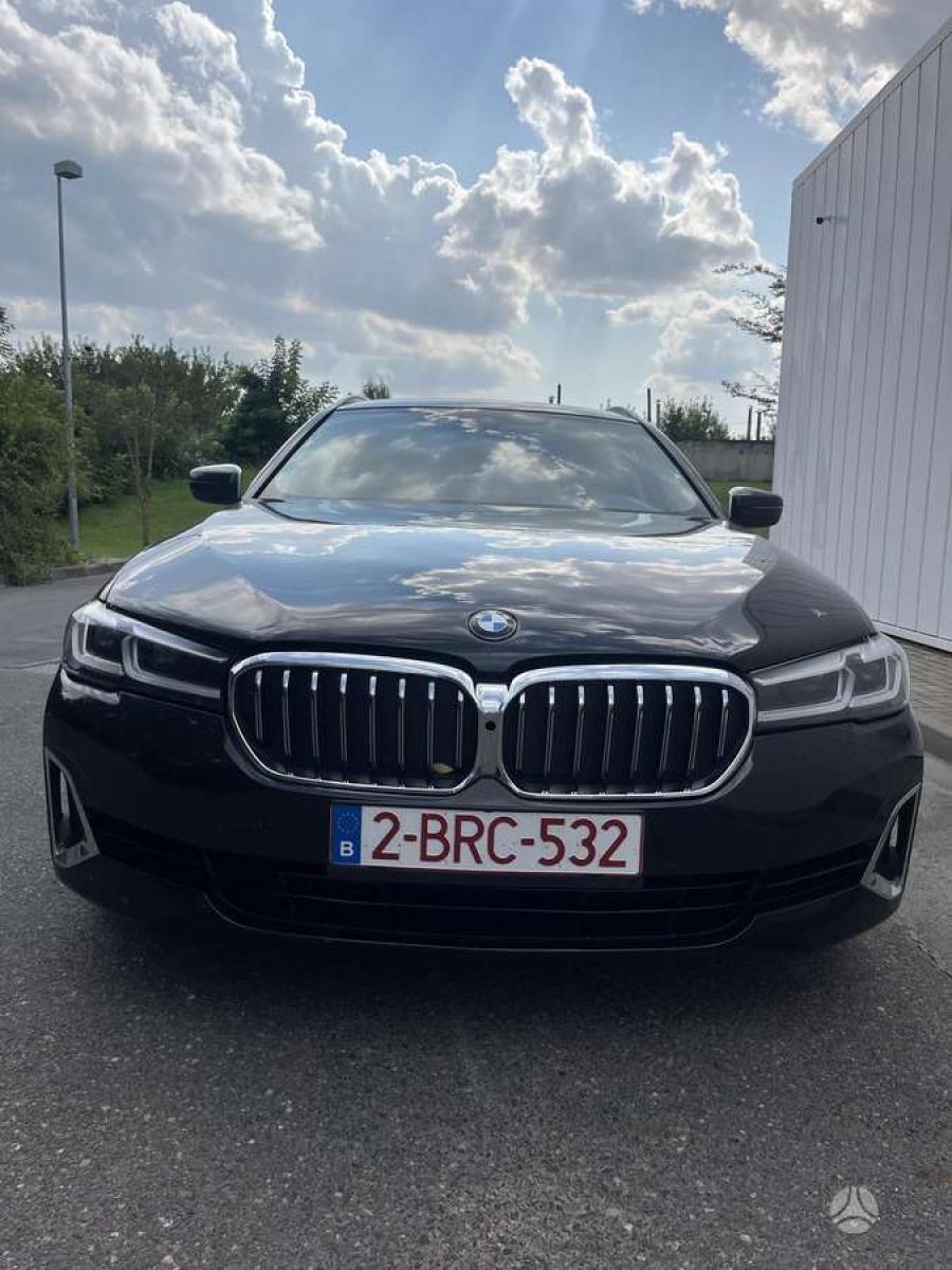 Melns BMW 520 2022 Panevēža, ar dzinēja tilpumu 2.00 L un nobraukumu 139 tūkst. km par 20000 €, foto 3 vietnē AUTOMOTO.COM.LV