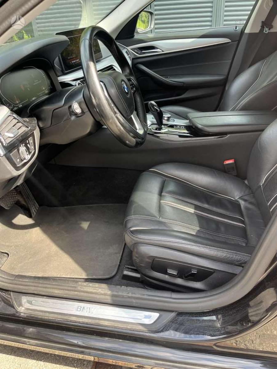 Melns BMW 520 2022 Panevēža, ar dzinēja tilpumu 2.00 L un nobraukumu 139 tūkst. km par 20000 €, foto 10 vietnē AUTOMOTO.COM.LV