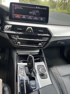 Melns BMW 520 2022 Panevēža, ar dzinēja tilpumu 2.00 L un nobraukumu 139 tūkst. km par 20000 €, foto 11 vietnē AUTOMOTO.COM.LV