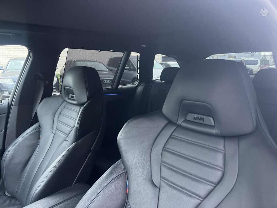 Black BMW 520 2022 in Ukmerge, with an engine capacity of 2.00 L and mileage of 230 thousand km for 22500 €, photo 25 on AUTOMOTO.COM.LV