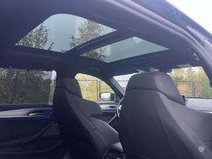 Black BMW 520 2022 in Ukmerge, with an engine capacity of 2.00 L and mileage of 230 thousand km for 22500 €, photo 29 on AUTOMOTO.COM.LV