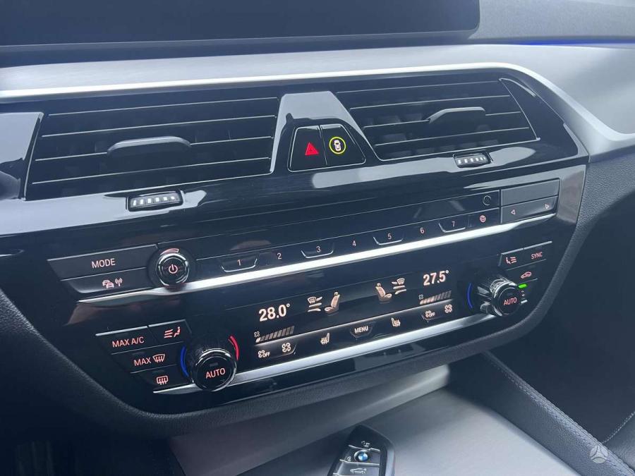 Black BMW 520 2022 in Ukmerge, with an engine capacity of 2.00 L and mileage of 230 thousand km for 22500 €, photo 32 on AUTOMOTO.COM.LV