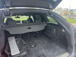 Black BMW 520 2022 in Ukmerge, with an engine capacity of 2.00 L and mileage of 230 thousand km for 22500 €, photo 38 on AUTOMOTO.COM.LV