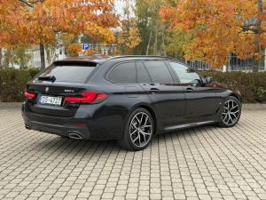 Melns BMW 520 2022 Jelgava, ar dzinēja tilpumu 2.00 L un nobraukumu 186 tūkst. km par 28900 €, foto 5 vietnē AUTOMOTO.COM.LV