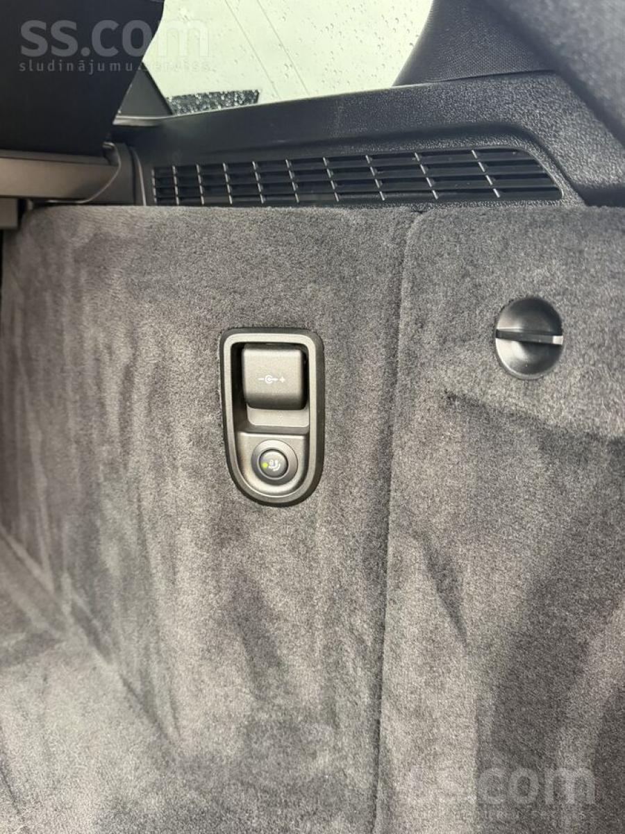 Melns BMW 520 2022 Jelgava, ar dzinēja tilpumu 2.00 L un nobraukumu 186 tūkst. km par 28900 €, foto 19 vietnē AUTOMOTO.COM.LV