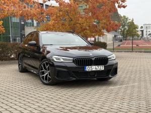 Melns BMW 520 2022 Jelgava, ar dzinēja tilpumu 2.00 L un nobraukumu 186 tūkst. km par 28900 €, foto  vietnē AUTOMOTO.COM.LV