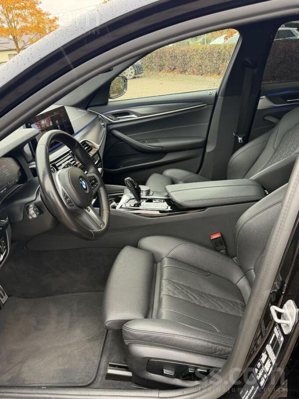 Melns BMW 520 2022 Jelgava, ar dzinēja tilpumu 2.00 L un nobraukumu 186 tūkst. km par 28900 €, foto 10 vietnē AUTOMOTO.COM.LV