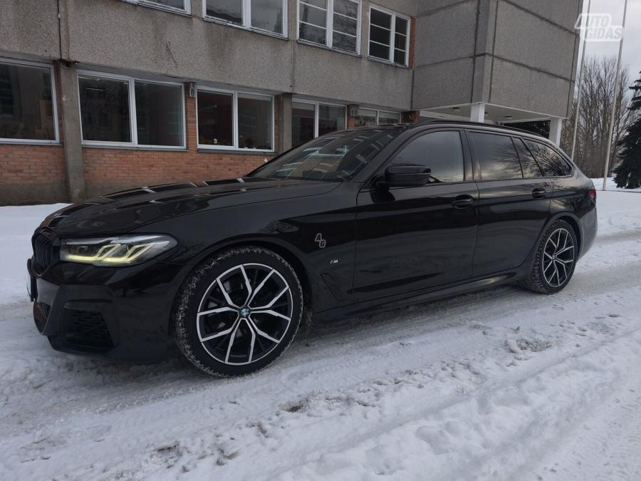 Black BMW 520 2023 in Siauliai, with an engine capacity of 2.00 L and mileage of 180 thousand km for 34999 €, photo 4 on AUTOMOTO.COM.LV
