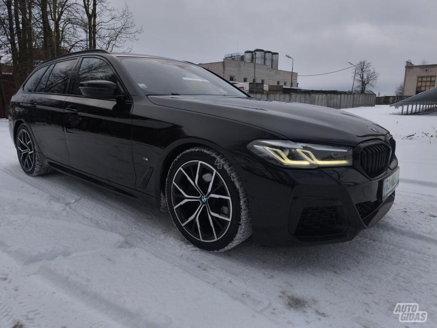 Black BMW 520 2023 in Siauliai, with an engine capacity of 2.00 L and mileage of 180 thousand km for 34999 €, photo 23 on AUTOMOTO.COM.LV