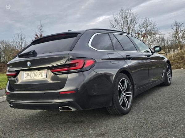 Melns BMW 520 2023 Tauragė, ar dzinēja tilpumu 2.00 L un nobraukumu 249 tūkst. km par 22900 €, foto 10 vietnē AUTOMOTO.COM.LV