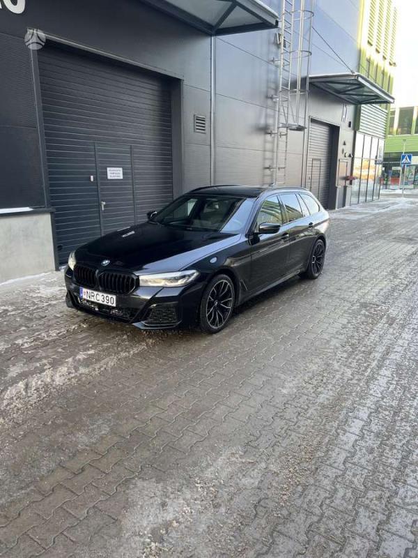 Melns BMW 520 2023 Kauņa, ar dzinēja tilpumu 2.00 L un nobraukumu 78 tūkst. km par 33900 €, foto 1 vietnē AUTOMOTO.COM.LV