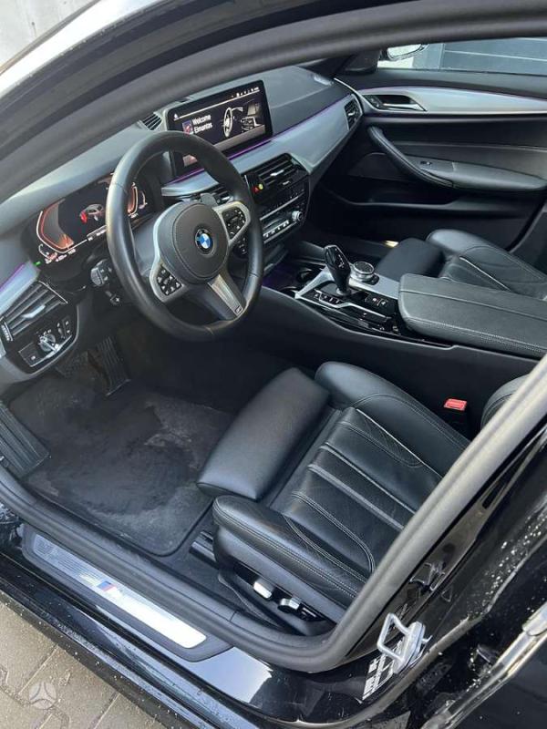 Melns BMW 520 2023 Kauņa, ar dzinēja tilpumu 2.00 L un nobraukumu 78 tūkst. km par 33900 €, foto 10 vietnē AUTOMOTO.COM.LV