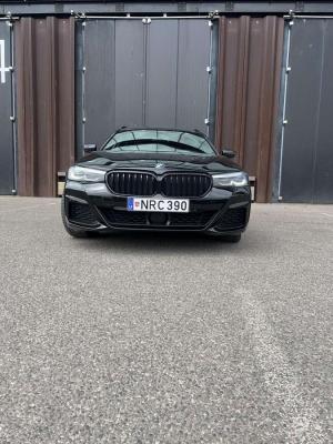 Melns BMW 520 2023 Kauņa, ar dzinēja tilpumu 2.00 L un nobraukumu 84 tūkst. km par 33500 €, foto 3 vietnē AUTOMOTO.COM.LV