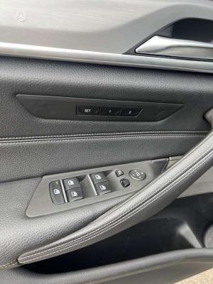 Melns BMW 520 2023 Kauņa, ar dzinēja tilpumu 2.00 L un nobraukumu 84 tūkst. km par 33500 €, foto 20 vietnē AUTOMOTO.COM.LV
