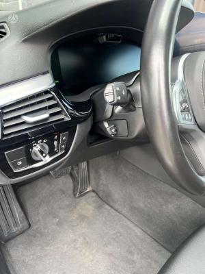 Melns BMW 520 2023 Kauņa, ar dzinēja tilpumu 2.00 L un nobraukumu 84 tūkst. km par 33500 €, foto 24 vietnē AUTOMOTO.COM.LV