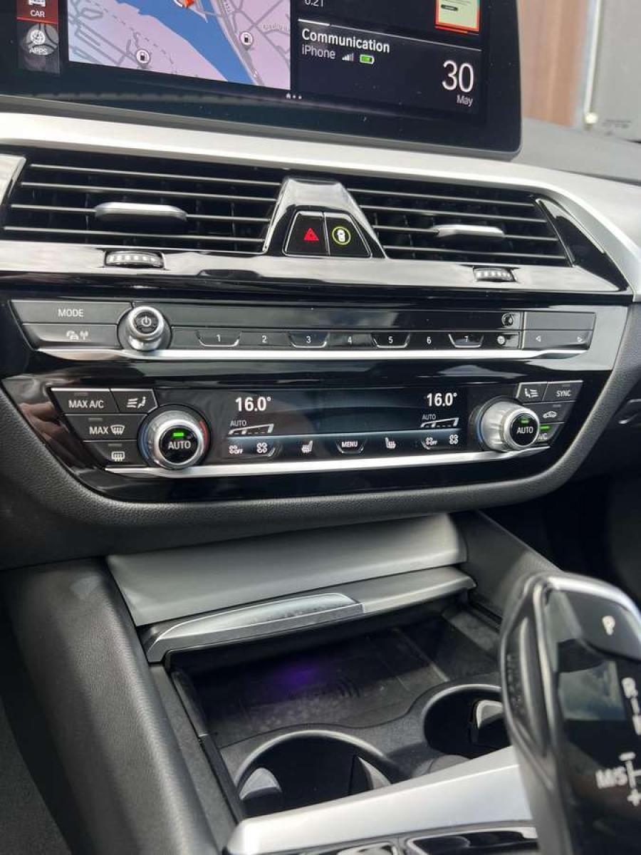 Melns BMW 520 2023 Kauņa, ar dzinēja tilpumu 2.00 L un nobraukumu 84 tūkst. km par 33500 €, foto 30 vietnē AUTOMOTO.COM.LV