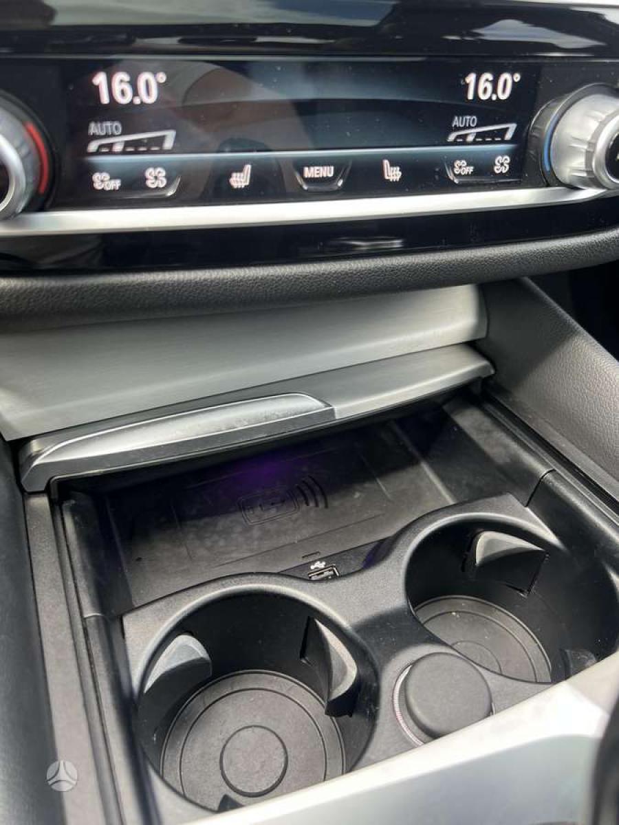 Melns BMW 520 2023 Kauņa, ar dzinēja tilpumu 2.00 L un nobraukumu 84 tūkst. km par 33500 €, foto 31 vietnē AUTOMOTO.COM.LV