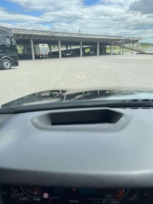 Melns BMW 520 2023 Kauņa, ar dzinēja tilpumu 2.00 L un nobraukumu 84 tūkst. km par 33500 €, foto 33 vietnē AUTOMOTO.COM.LV