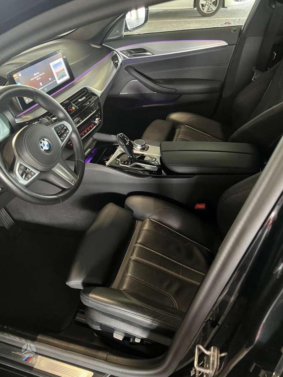 Melns BMW 520 2023 Kauņa, ar dzinēja tilpumu 2.00 L un nobraukumu 84 tūkst. km par 33500 €, foto 35 vietnē AUTOMOTO.COM.LV