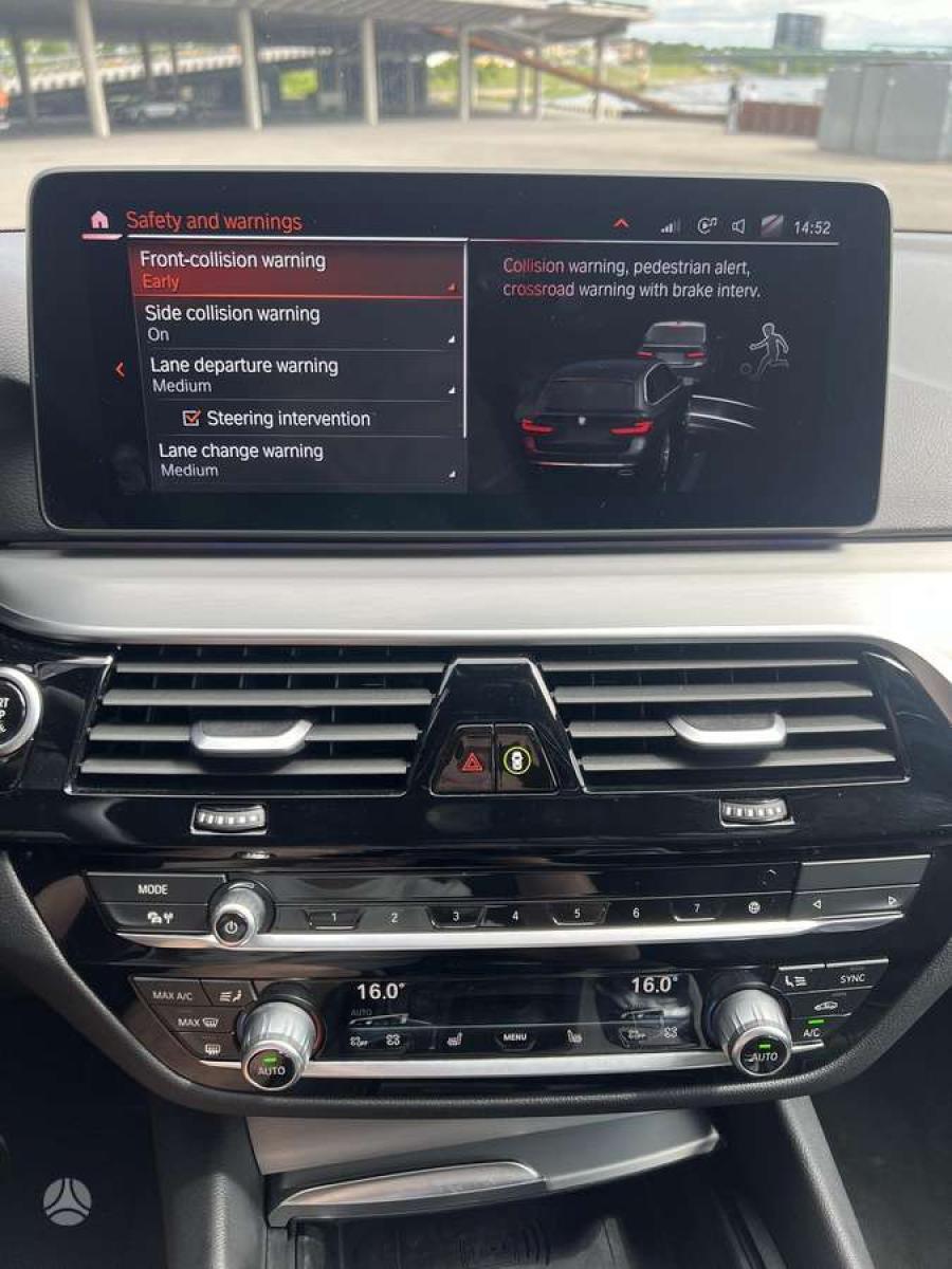 Melns BMW 520 2023 Kauņa, ar dzinēja tilpumu 2.00 L un nobraukumu 84 tūkst. km par 33500 €, foto 38 vietnē AUTOMOTO.COM.LV