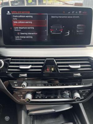 Melns BMW 520 2023 Kauņa, ar dzinēja tilpumu 2.00 L un nobraukumu 84 tūkst. km par 33500 €, foto 39 vietnē AUTOMOTO.COM.LV