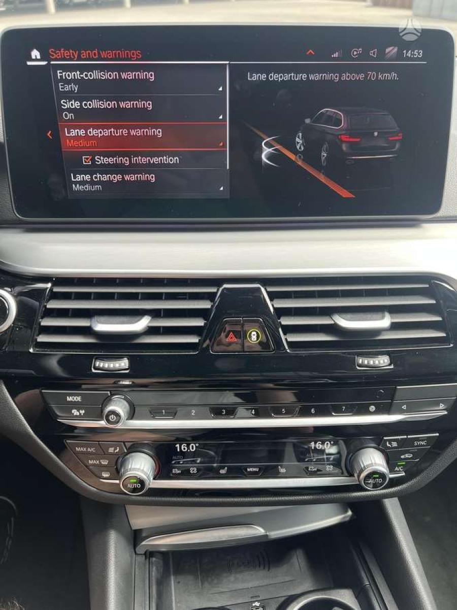 Melns BMW 520 2023 Kauņa, ar dzinēja tilpumu 2.00 L un nobraukumu 84 tūkst. km par 33500 €, foto 40 vietnē AUTOMOTO.COM.LV