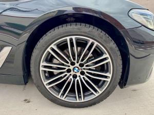 Black BMW 520 2023 in Klaipeda, with an engine capacity of 2.00 L and mileage of 99 thousand km for 28500 €, photo 10 on AUTOMOTO.COM.LV