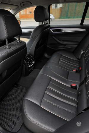 Black BMW 520 2023 in Klaipeda, with an engine capacity of 2.00 L and mileage of 99 thousand km for 28500 €, photo 16 on AUTOMOTO.COM.LV