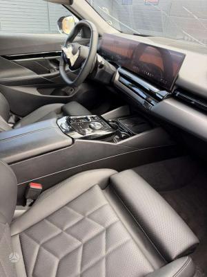Melns BMW 520 2024 Kauņa, ar dzinēja tilpumu 2.00 L un nobraukumu 85 tūkst. km par 24850 €, foto 9 vietnē AUTOMOTO.COM.LV