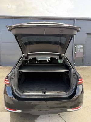 Melns BMW 520 2024 Kauņa, ar dzinēja tilpumu 2.00 L un nobraukumu 85 tūkst. km par 24850 €, foto 12 vietnē AUTOMOTO.COM.LV