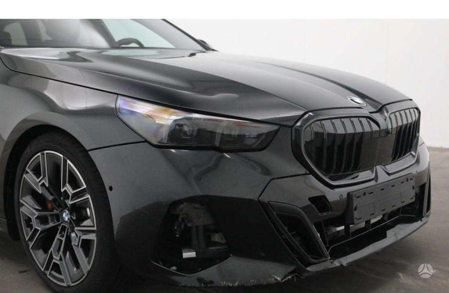 Melns BMW 520 2025 Kauņa, ar dzinēja tilpumu 2.00 L un nobraukumu 4 tūkst. km par 37994 €, foto 5 vietnē AUTOMOTO.COM.LV
