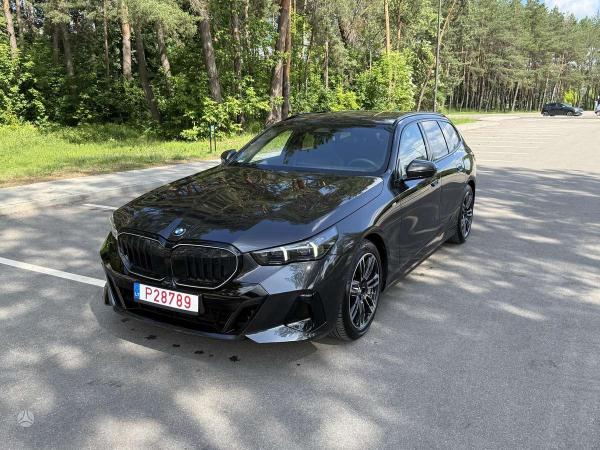 Черный БМВ 520 2025 в Каунас, объемом двигателя 2.00 л и пробегом 39 тыс. км за 51909 €, фото 1 на AUTOMOTO.COM.LV