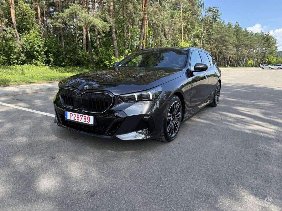 Черный БМВ 520 2025 в Каунас, объемом двигателя 2.00 л и пробегом 39 тыс. км за 51909 €, фото 3 на AUTOMOTO.COM.LV