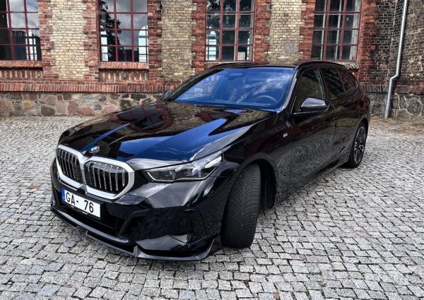 Melns BMW 520 2025 Ventspils, ar dzinēja tilpumu 2.00 L un nobraukumu 43 tūkst. km par 55000 €, foto 1 vietnē AUTOMOTO.COM.LV