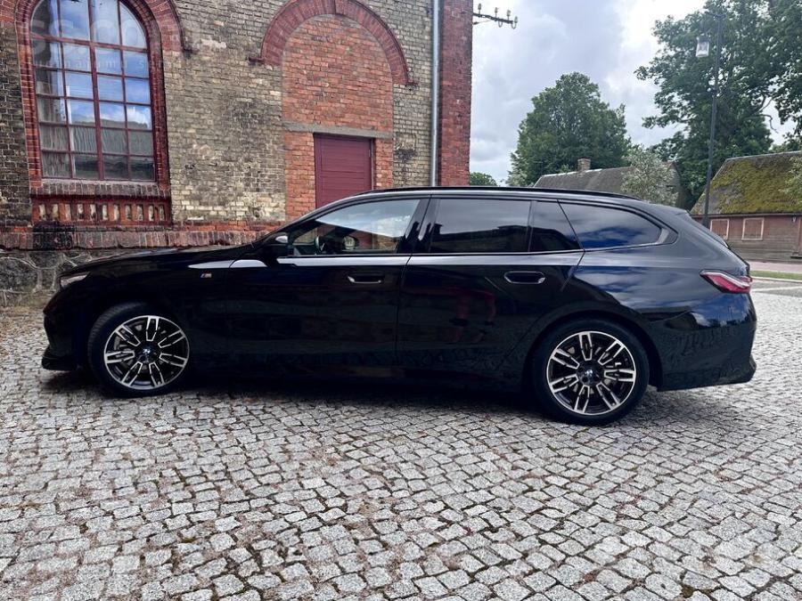 Melns BMW 520 2025 Ventspils, ar dzinēja tilpumu 2.00 L un nobraukumu 43 tūkst. km par 55000 €, foto 6 vietnē AUTOMOTO.COM.LV