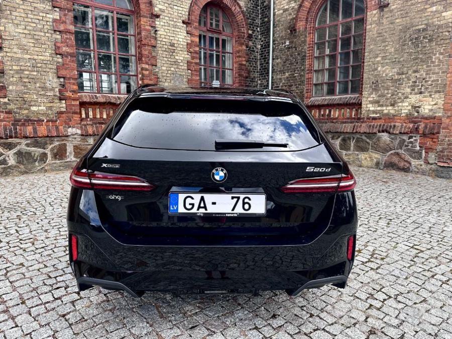 Melns BMW 520 2025 Ventspils, ar dzinēja tilpumu 2.00 L un nobraukumu 43 tūkst. km par 55000 €, foto 7 vietnē AUTOMOTO.COM.LV